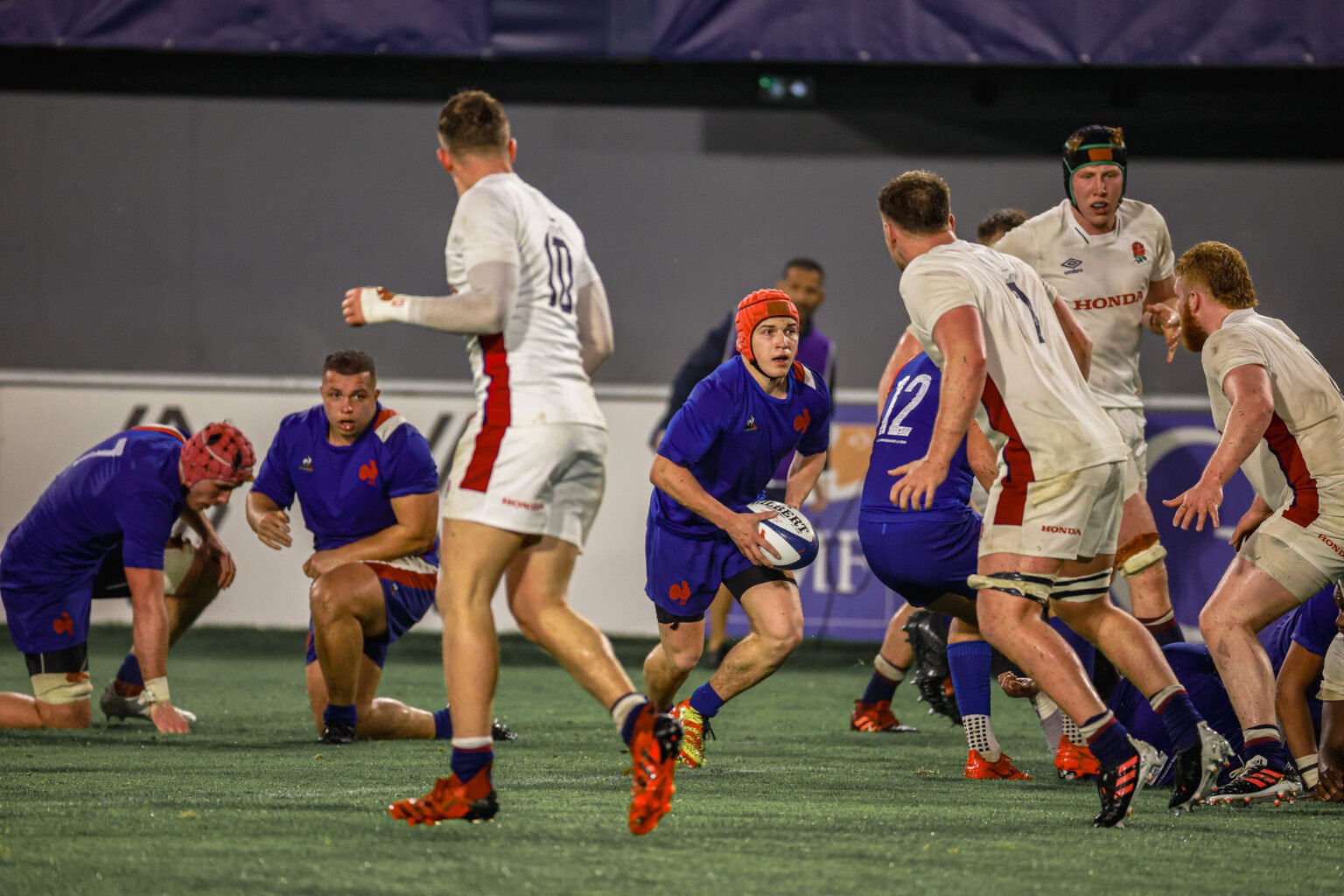 Origines et règles du rugby : comprendre ce sport pour bien débuter